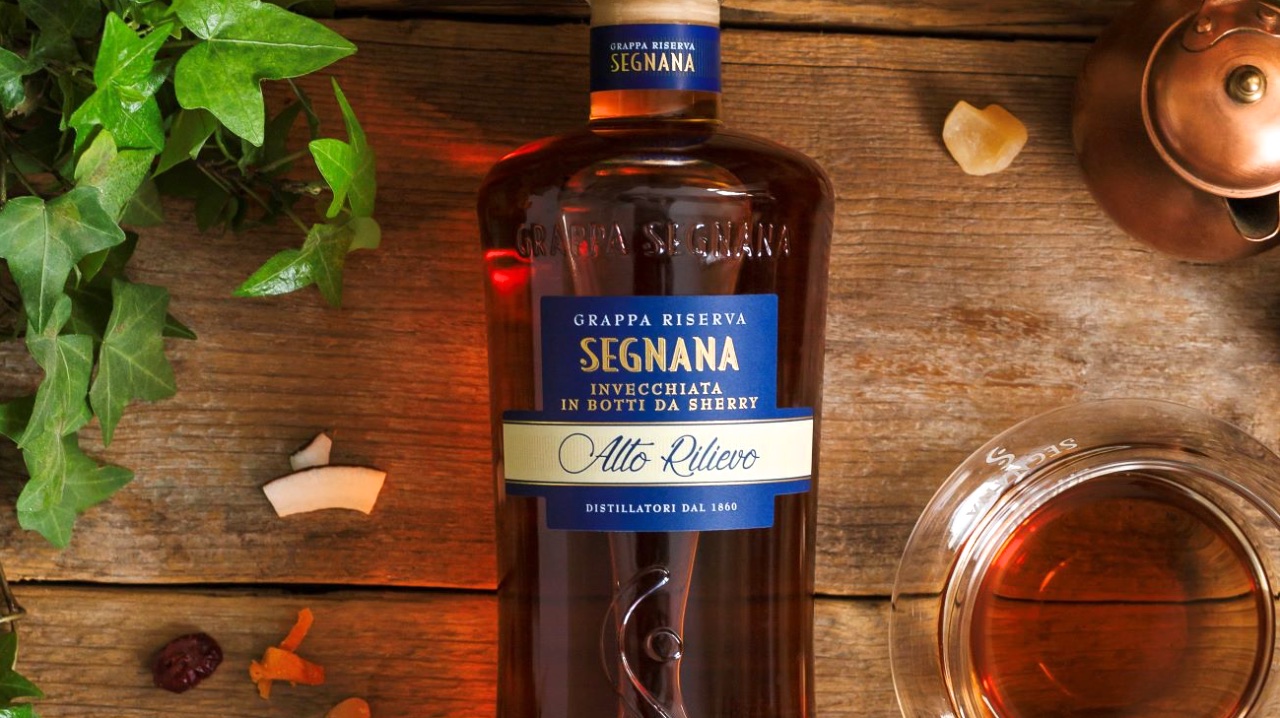 Grappa Segnana Riserva Alto Rilievo invecchiata in botti da Sherry ...